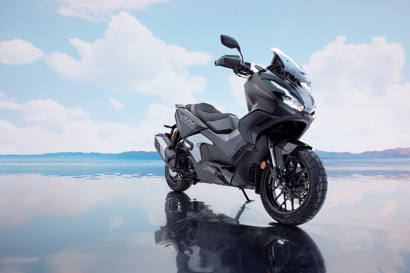 2025 Honda ADV350 - Motorsite.gr